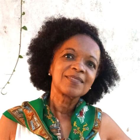 Eunice Queiroz Mestranda Universidade Federal Da Bahia Salvador