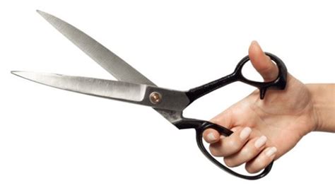 पत्नीला शरीर संबंधासाठी खूप विनंती केली हो