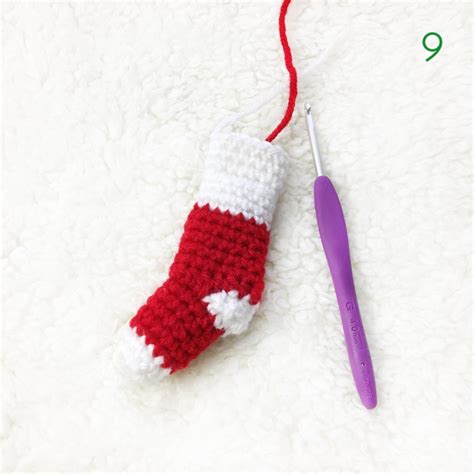Mini Holiday Stocking~ Free Crochet Pattern ~ Doriyumi