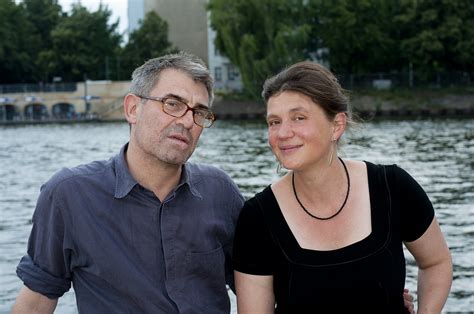 Simon And Squirrel Foto And Bild Erwachsene Menschen In Der Freizeit Squirrel Bilder Auf