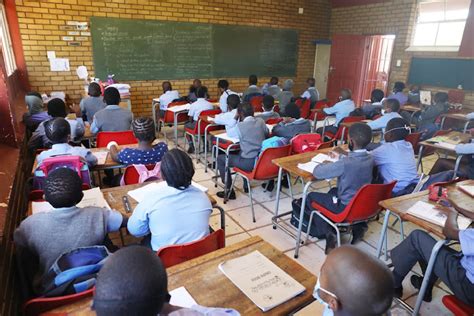 Overcrowded Classroom Crisis Hinders Learning Da Demands Urgent Action The Bulrushes