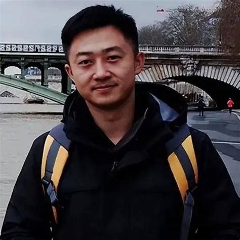 【艺术世界】王聪 重彩画赏析奖学金作品学年度