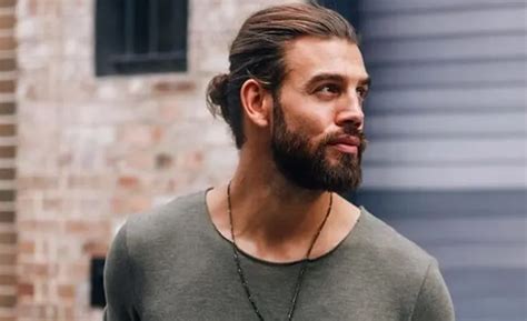 35 Bold Brown Hairstyles For Men In Trend Right Now