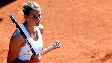 Karolina Pliskova Rallies Past Lucie Hradecka To Win Prague Open Title Espn