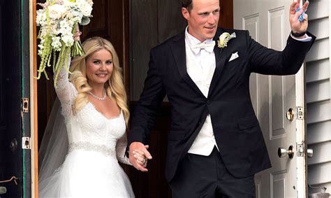 Elisha Cuthbert Wedding Dress Picture Actress Married Dion Phaneuf