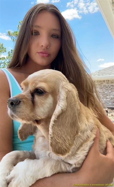 Celebridades Femeninas Oficial Madeline May Mitchell Les Presento A