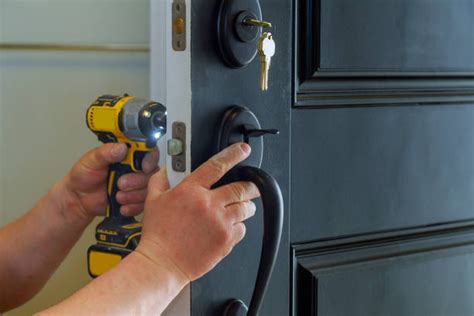 How To Replace And Install A Keyless Entry Deadbolt Be Tech