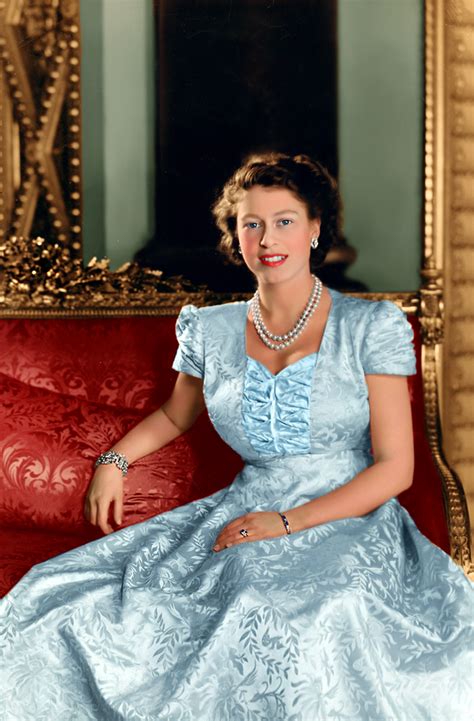 Queen Elizabeth Ii By Alixofhesse On Deviantart Artofit