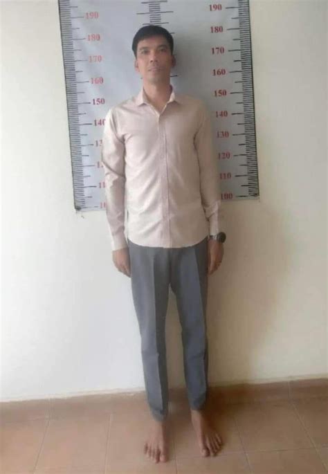 បុគ្គលឈ្មោះ កាម៉ារូទីន ស៊ូហៃមី ប្រធានគ្រប់គ្រងមួយផ្នែកសាលាខ្មែរឥស្លាម