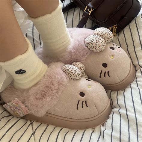 Hello Kitty Uggs V2
