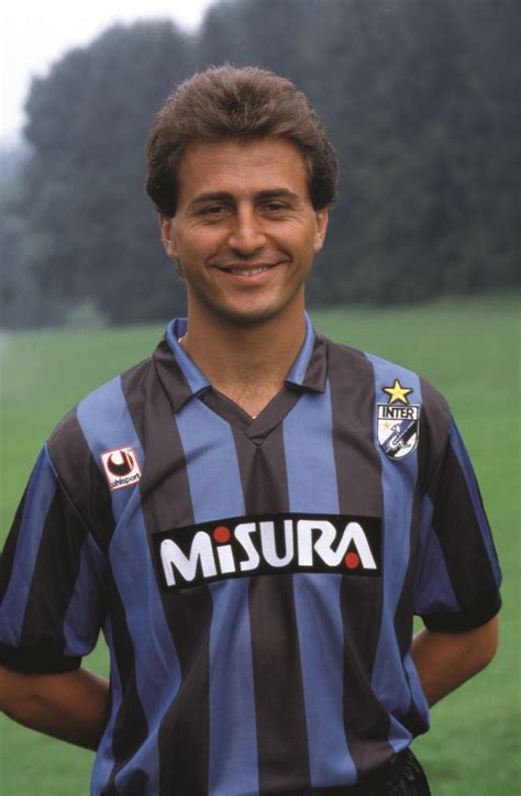 Cosa Significa Lo Stemma Dellinter Che Fatica La Vita Da Bomber