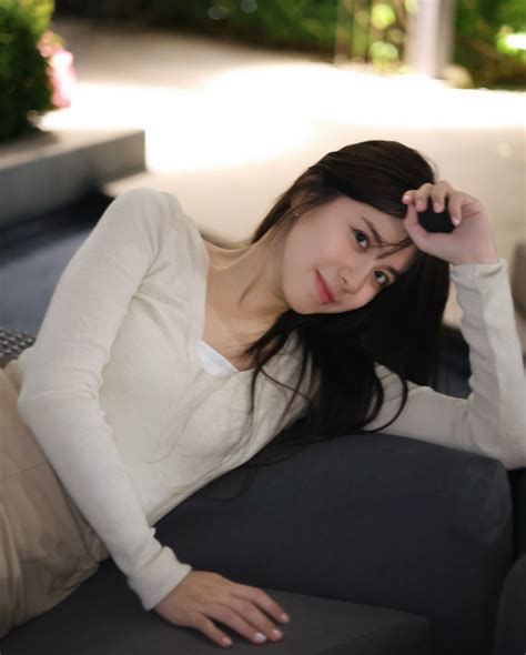 Vivian 刘秀薇 Vivian 刘秀薇 Added A New Photo