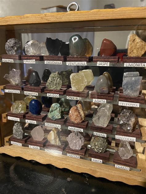 Whats Is The Difference Between Crystal And Quartz R Whatsthisrock