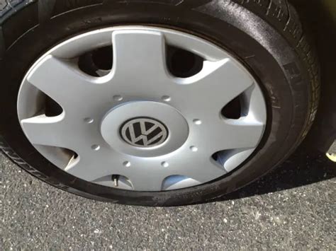 2001 Vw Yellow Beetle 96k Miles Excellent Condition