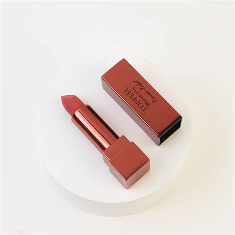 Custom Long Lasting Velvet Matte Lipstick Topfeel
