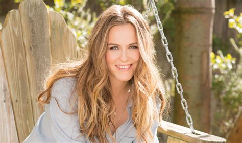 Alicia Silverstones Sustainable Home Garden Is A Vegan Food Paradise