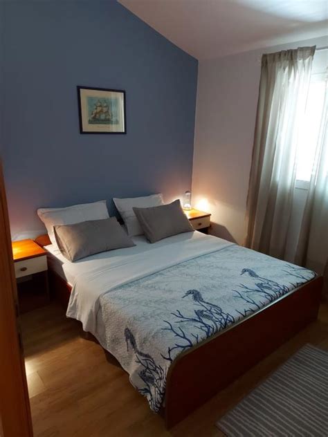 Apartmaji Biograd Na Moru Apartmaji Tomić Obmorjusi