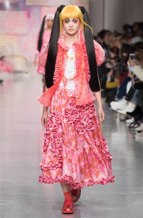 Hello Kitty — Ryan Lo