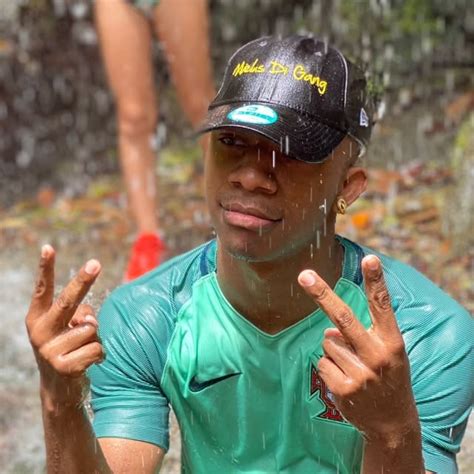 Suanny Suannjr • Threads Say More