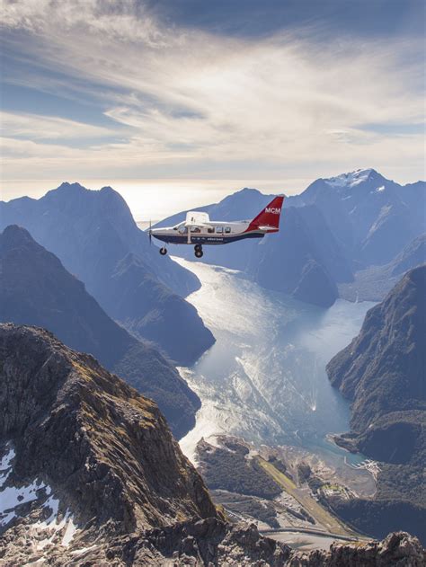 Milford Sound Scenic Flight Overflight Visitorpoint