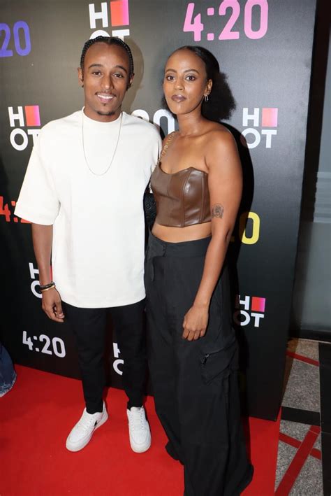 בעקבות ההורים עמנואל פפר מככבת על השטיח האדום