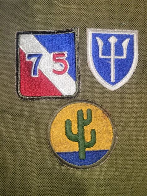 3 Wwii Us Army Infantry Shoulder Patch Lot No Glow Lot 67 £9 41