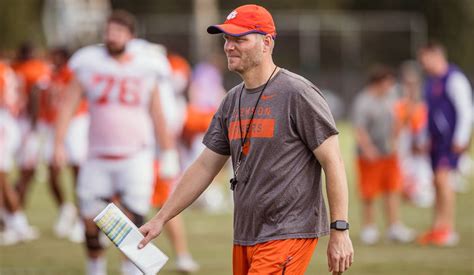 Salaries Revealed For Georgia Analysts Brandon Streeter Darrell Dickey