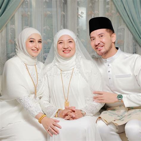 Jaga Mak Baik Baik Ibu Bertemu Jodoh Pada Usia 64 Tahun Datuk Azril
