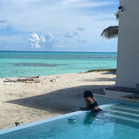 Camilly Victoria Mostra Fotos De Viagem às Bahamas Com A Namorada