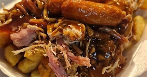 Chippy Owners Hit Back At Customer Who Said Christmas Chips Look