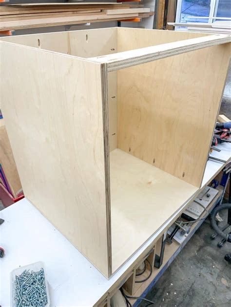 Diy Router Table Cabinet With Plans The Handymans Daughter