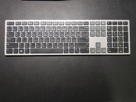 Dell Wireless Keyboard Kb7221wt Computers And Tech Parts And Accessories