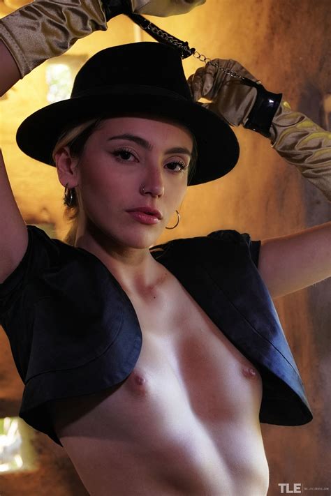 Amateur Girl Thelifeeroticgolden Touch 1stefany