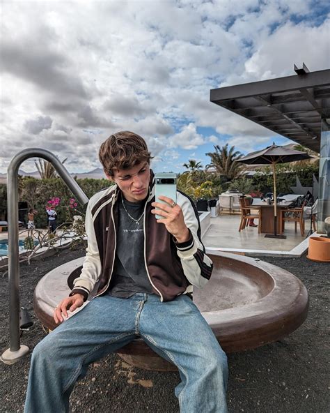 The Bleached Buzzcut Continues To Provide Hair Buzzcut Hairdye Kit