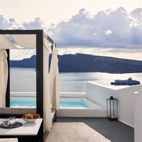 Charisma Suites Experience Luxury In Santorini Charisma Suites Santorini Santorini Cave