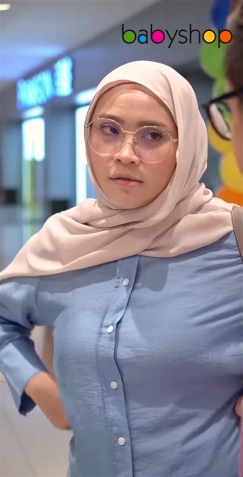 Pin By Eka On Beautiful Hijab Perfect Body Women Bra And Panty Sets