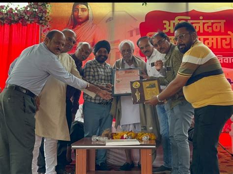 Mla Ravi Joshi Also Performed Couple Dance Teachers Were Overwhelmed With Respect 40 साल