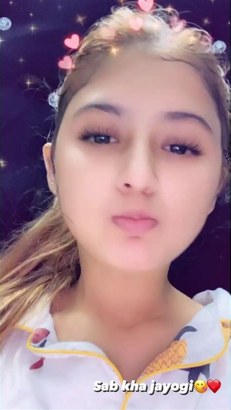 Pin By T171573 On Arshu Young Actresses Hair Styles Actresses