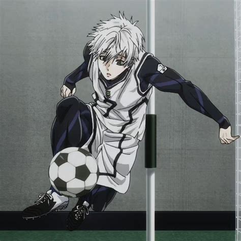 Nagi Seishirō Blue Lock Nagi Kicking Ball Nagi 5 Stage Volley
