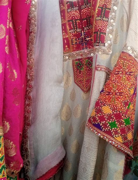 Pin By Attia Khan On Attia Khan Quick Floral Jewellery Save