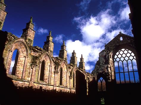 Photo Of The Moment The Ruins Of Holyrood Abbey Edinburgh — Vagabondish