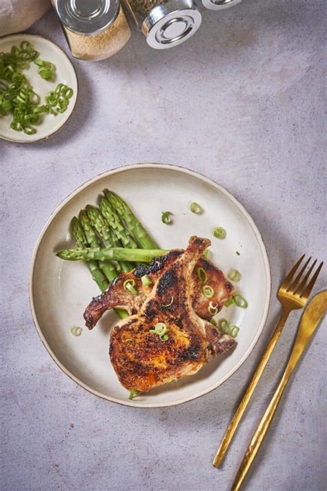 How To Cook Thin Pork Chops Juicy And Pan Seared In 10 Minutes