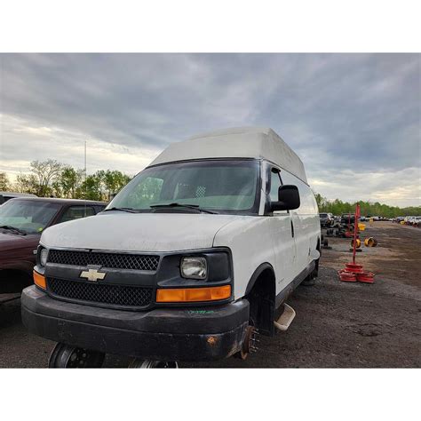 Chevrolet Express Van 2003 St Lazare Kenny U Pull
