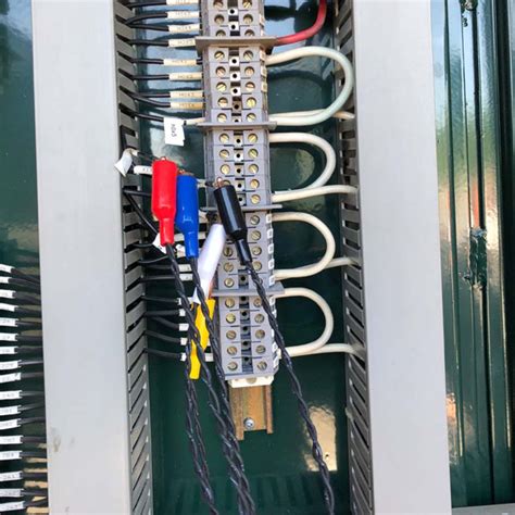 Amperímetro De Tenaza 2000 Amp Acdc Mod Cl 900 Marca Klein Tools