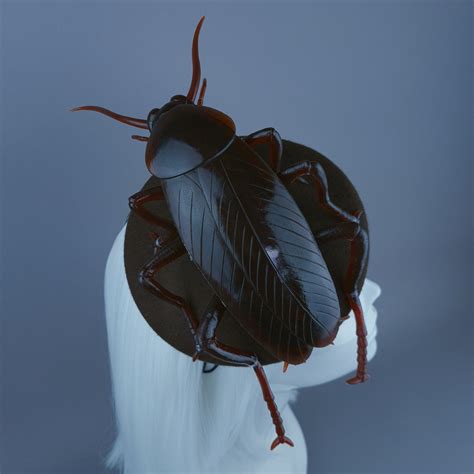Cucaracha Brown Giant Cockroach Insect Bug Fascinator Hat Pearls