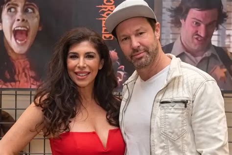 Felissa Rose E Davi Sheridan Participam De Evento Geek Em Curitiba