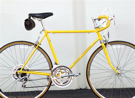 Schwinn Continental Vintage Steel Road Bike Made In Chicago Yellow