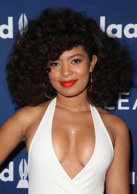 10 Hot Sexy Jaz Sinclair Bikini Pics