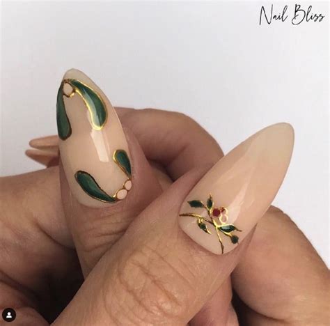 Get Kiss Ready With These 45 Mistletoe Nail Designs Ideas And Inspiration