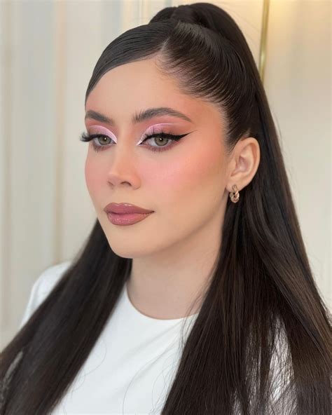 Pin On Maquillage De Ojos Glamour Makeup Prom Eye Makeup Makeup Looks